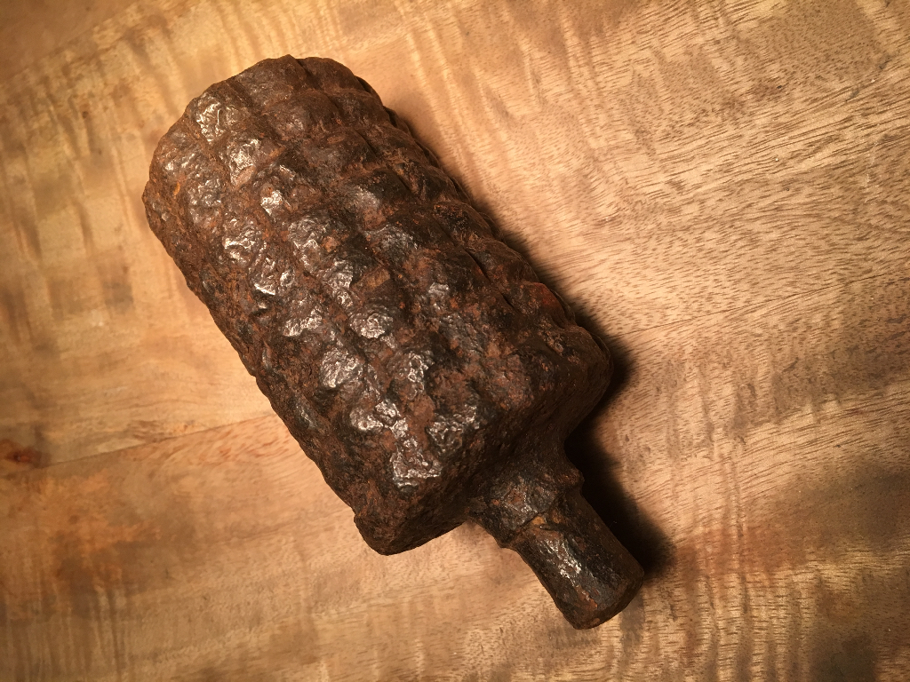 Granaat? - wo2forum.nl